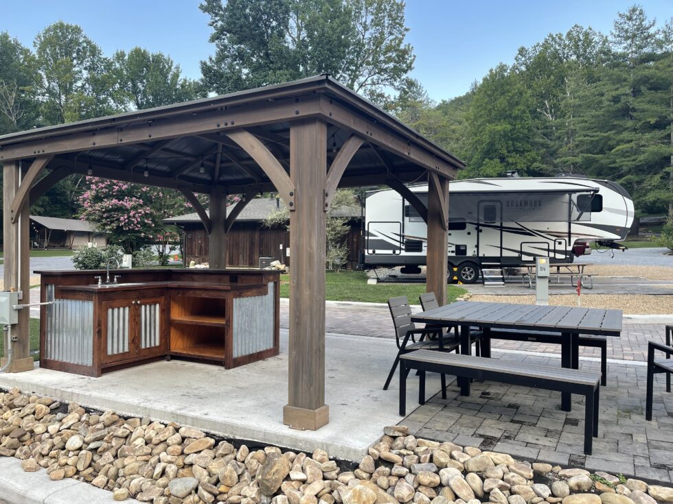 Does Little Arrow Outdoor Resort Live Up to the Hype? - The RV Atlas