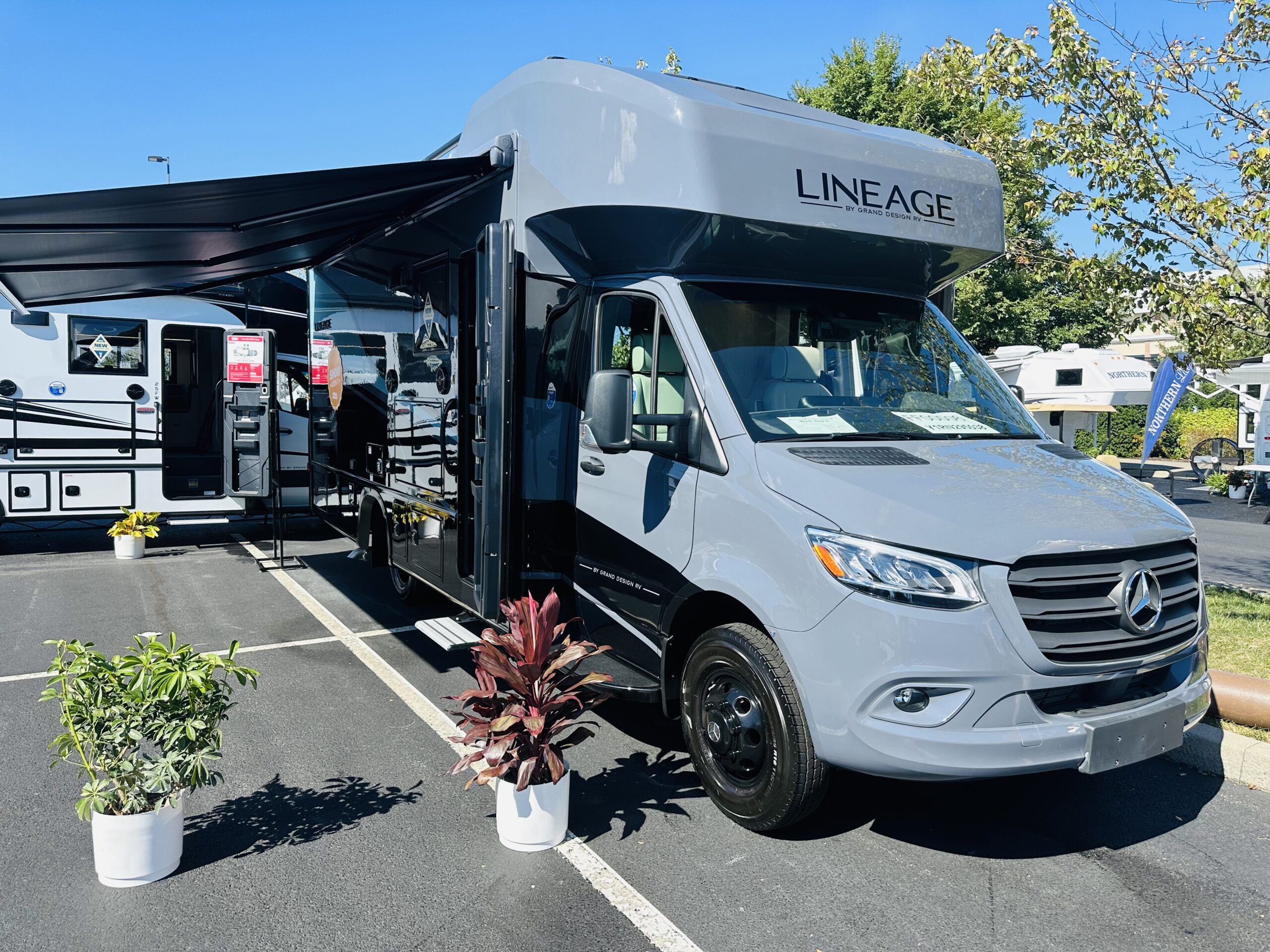 Grand Design Lineage 1 - The RV Atlas